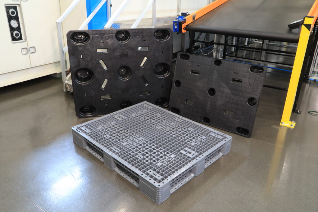 How to Choose The Right Plastic Pallets for Distribution | Monoflo ...